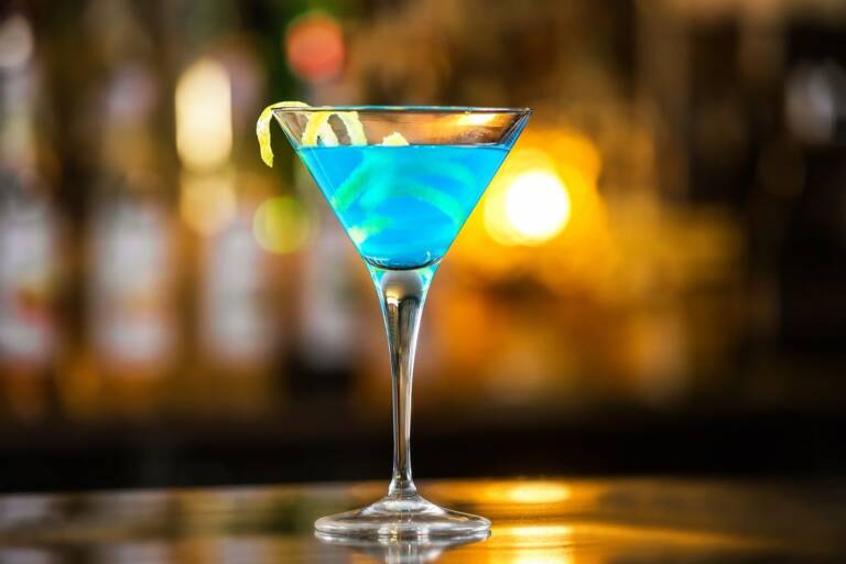Angelo Azzurro: la ricetta del cocktail italiano più blu che c'è
