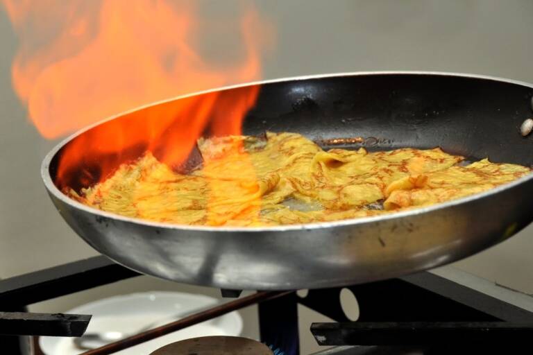 Come cucinare a flambé senza sbagliare